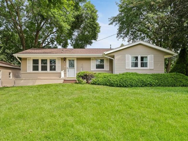 3918 E Douglas Ave, Des Moines, IA 50317