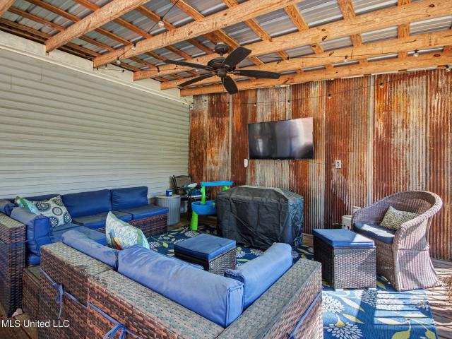 3919 Pinewood Drive