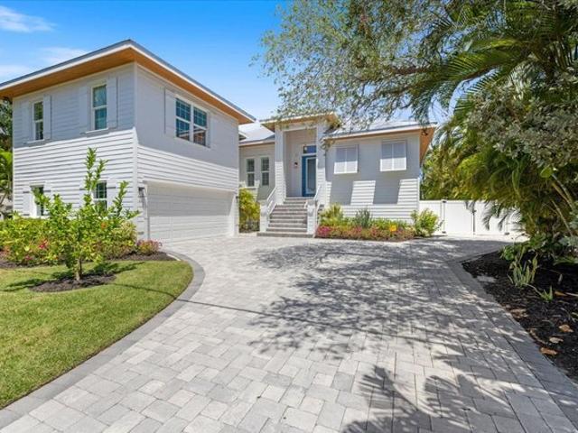 3919 Roberts Point Rd, Sarasota, FL 34242