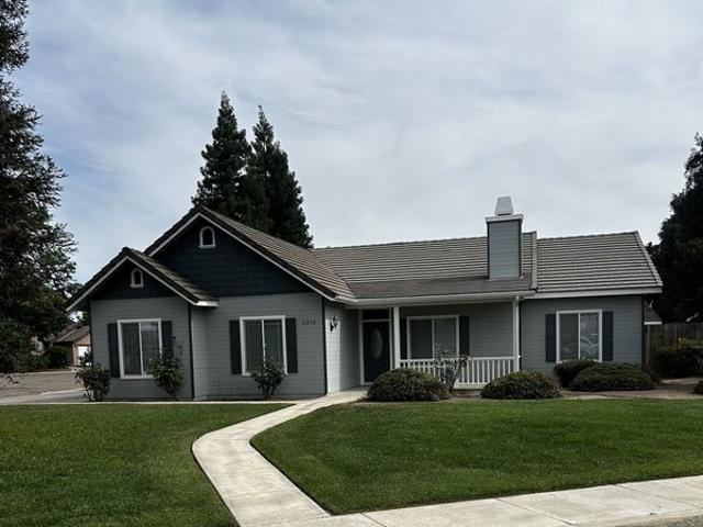 3919 S Sallee Ct, Visalia, CA 93277