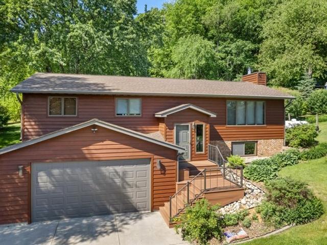 39109 Karen Ct, Winona, MN 55987