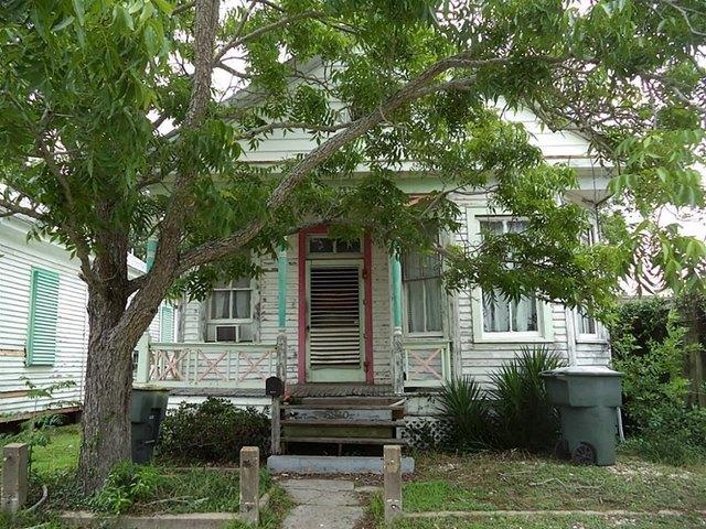 3910 Avenue O 1/2, Galveston, TX 77550