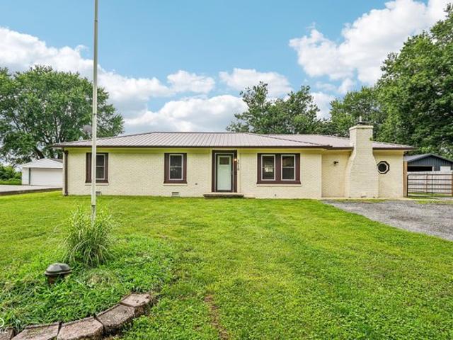 3910 Adams Dr, Martinsville, IN 46151