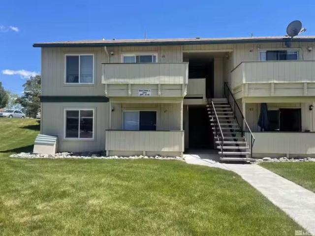 3910 CLEAR ACRE LN APT 47, RENO, NV 89512 Condo/Townhome For S.
