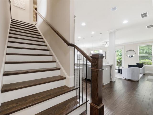 3910 Glenview Club Lane