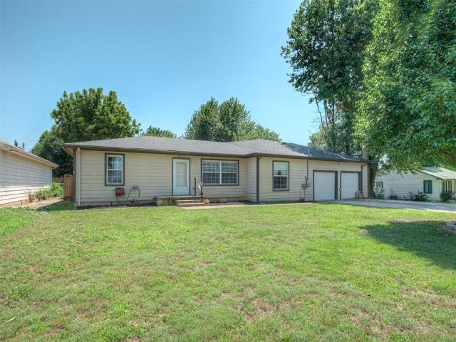 3910 Lawn Drive