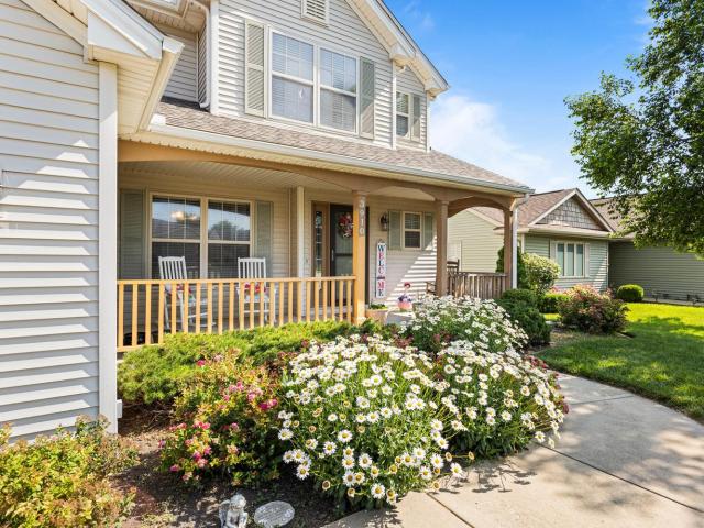 3910 Pebblebrook Lane