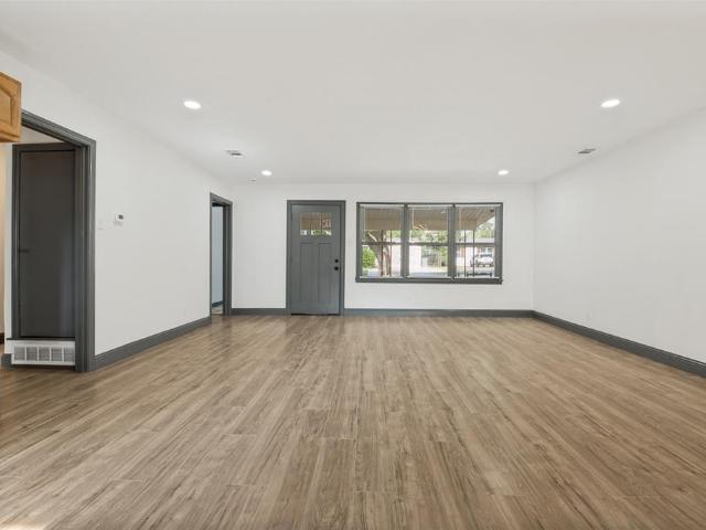 3910 Vanette Lane