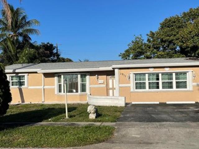 3911 NW 32nd Ave, Lauderdale Lakes, FL 33309
