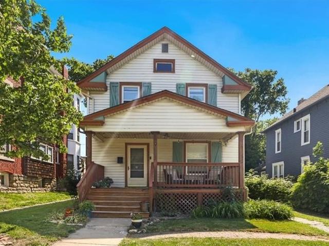 3911 Central St, Kansas City, MO 64111