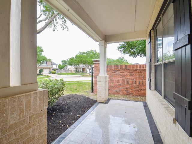 3911 Fallsbrook Court