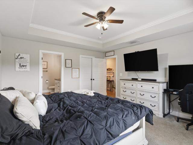 3911 Lake Dr