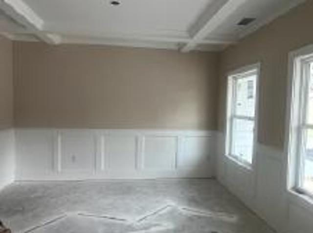 3911 Lakeside Pass
