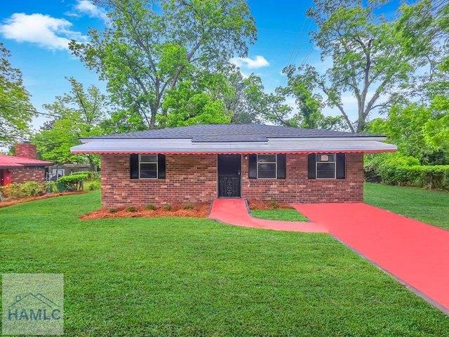 3911 5th St, Garden City, GA 31408