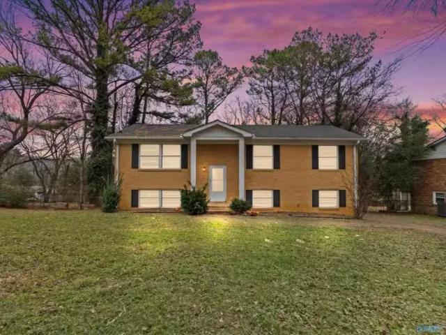 3912 NEPTUNE DR NW, HUNTSVILLE, AL 35810