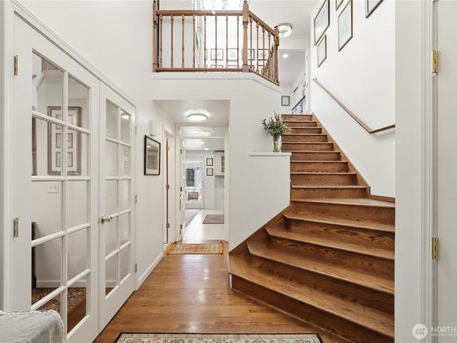 3912 Brigadoon Drive SE