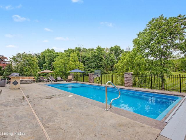 3912 Clarke Pointe Ct