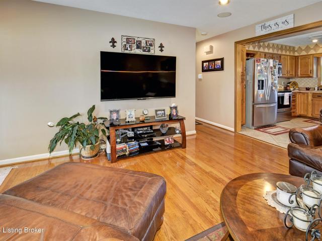 3912 Iron Horse Way