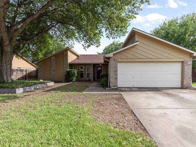 3912 Longstraw Dr, Fort Worth, TX 76137