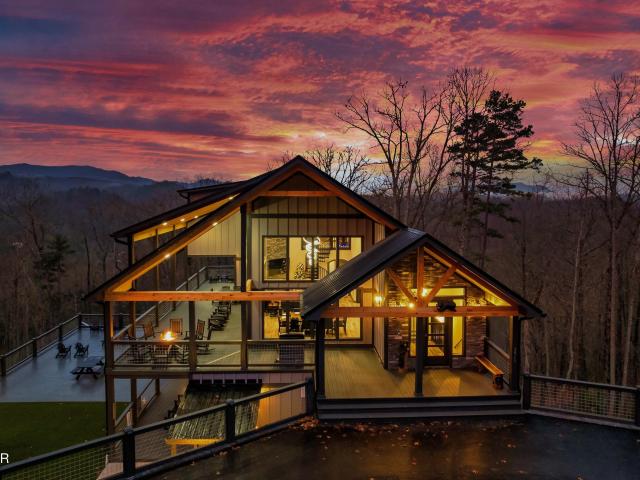 3912 Patriot Lane