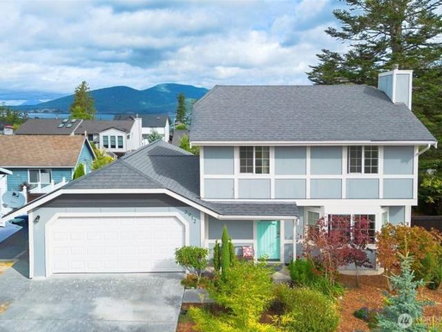 3912 W 4th St, Anacortes, WA 98221