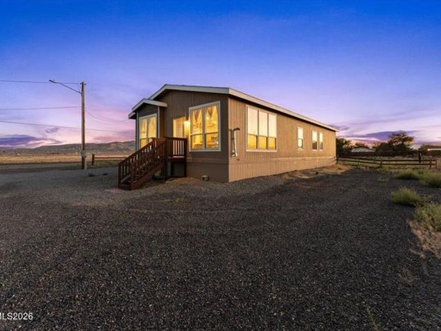 3913 Amber St, Silver Springs, NV 89429