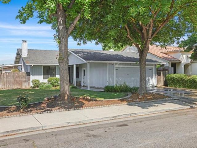 3913 Dragoo Park Dr, Modesto, CA 95356