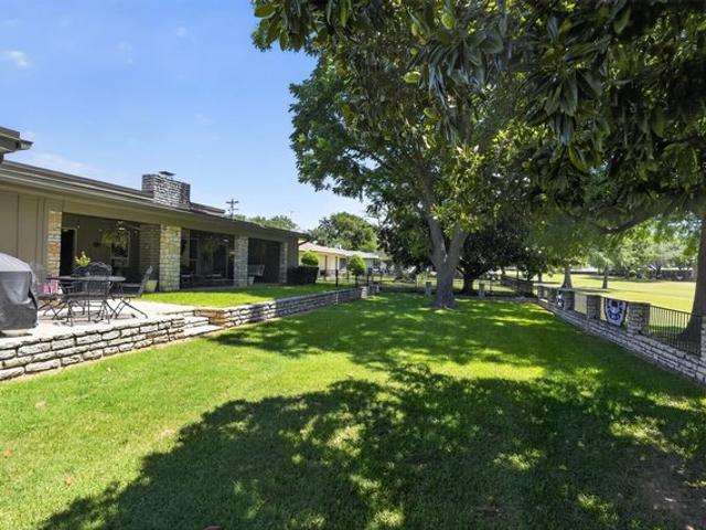 3913 Fairway Dr, Decordova, TX 76049