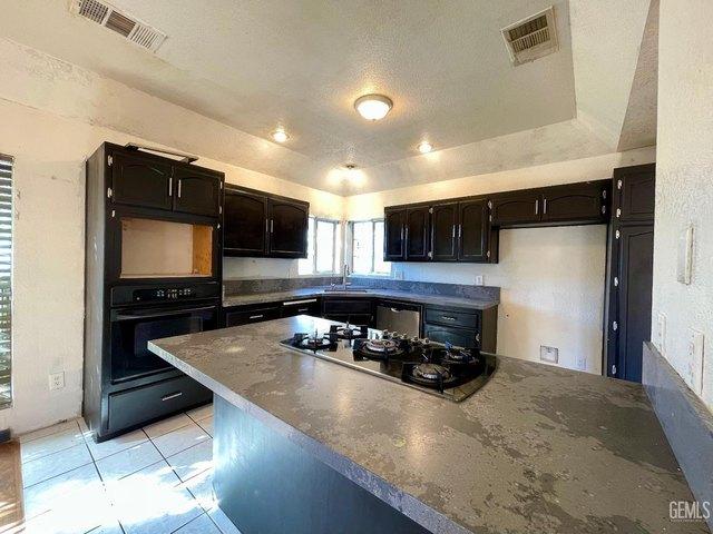 3913 Foxwood St, Bakersfield, CA 93306