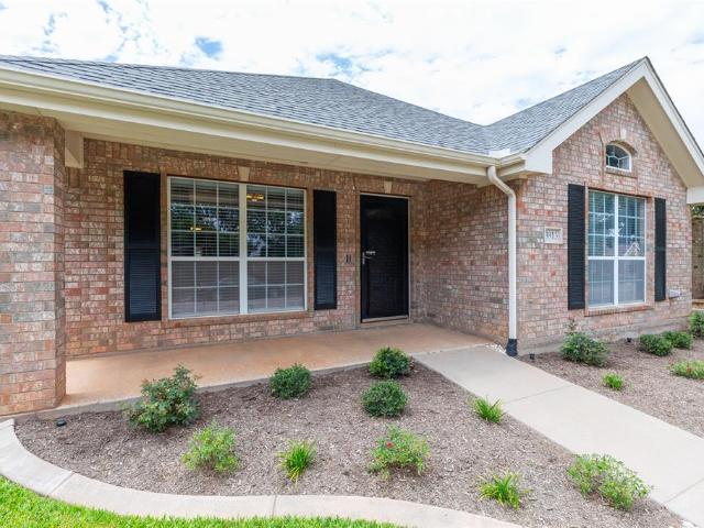 3913 Garden Grove Lane