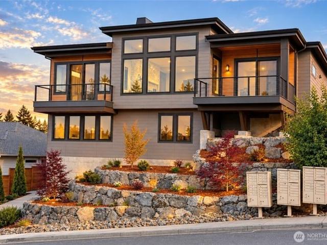 3913 Rock Ridge Pkwy, Anacortes, WA 98221