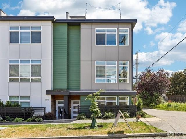 3913 SW Hudson St, Seattle, WA 98116