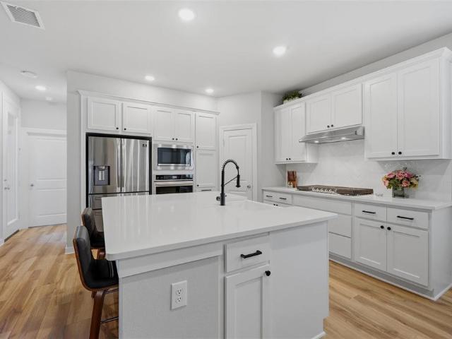 3913 Southbend Drive