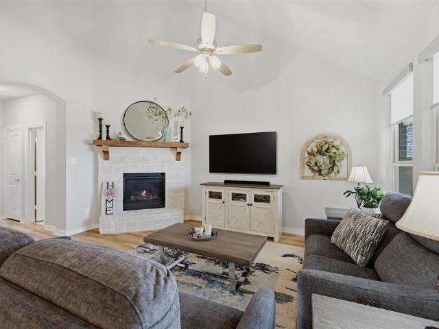 3913 Southbend Drive