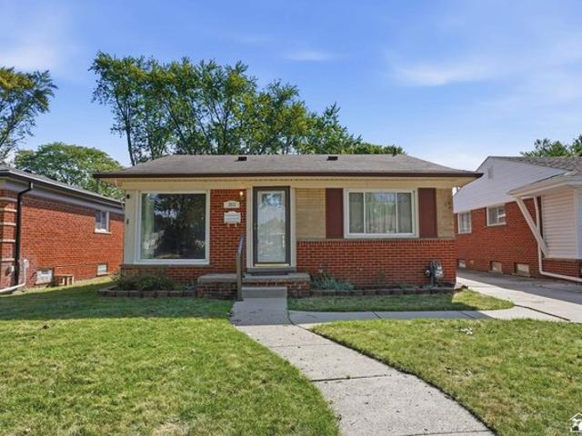 3913 Vassar St, Dearborn Heights, MI 48125