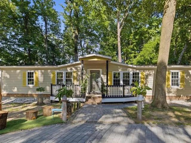 391 Di Cindy Ln, Murrells Inlet, SC 29576