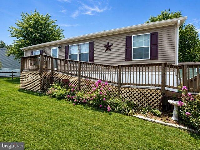 391 Fancy Filly Cir, Martinsburg, WV 25403