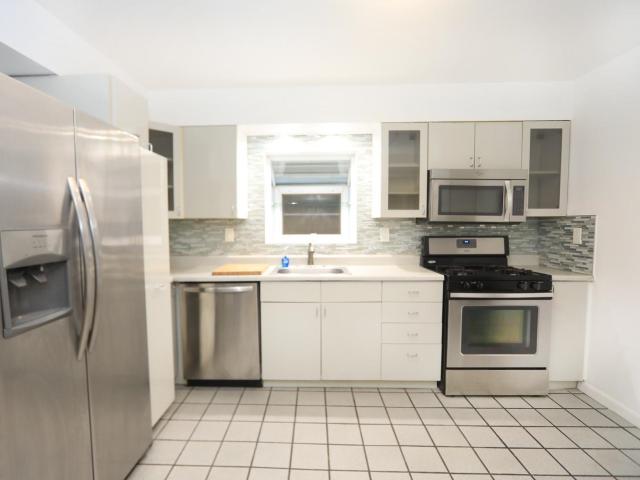 391 Manila Ave # 2