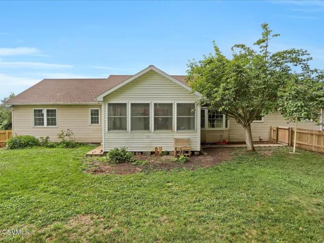 391 MANOR Drive