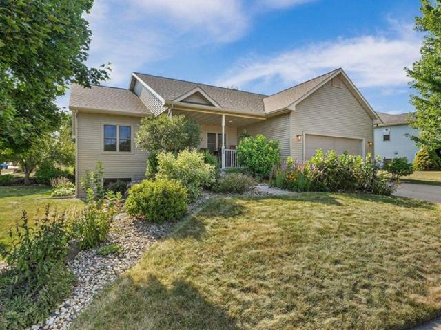 391 N Heatherstone Dr, Sun Prairie, WI 53590