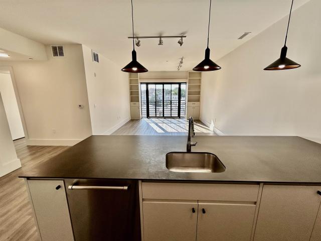 391 Palisade Ave # 402