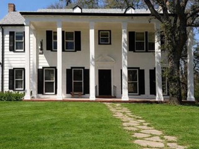 391 W Broadview Dr, San Antonio, TX 78228