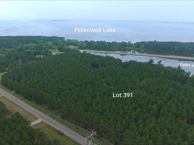 391 Twin Lakes Dr, Nekoosa, WI 54457 | MLS #2016