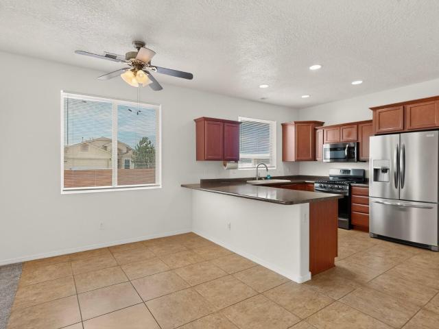 3924 Desert Pinon Drive NE