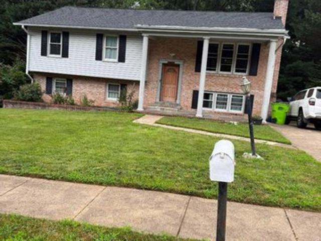 3924 Forge Dr, Woodbridge, VA 22193