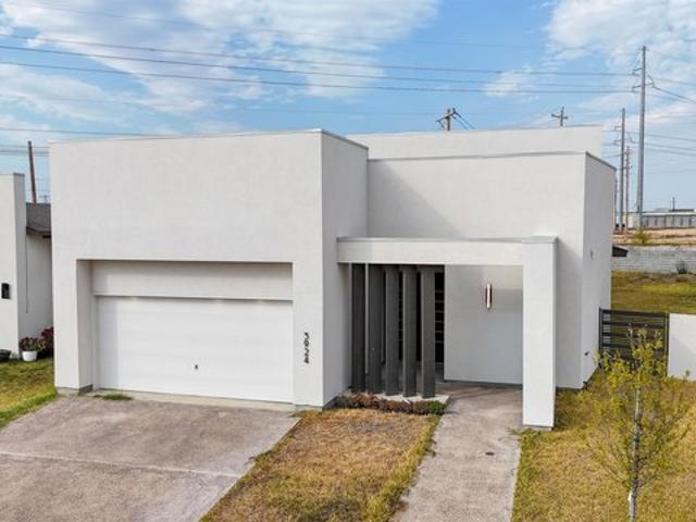 3924 Sun Valley Dr, Laredo, TX 78045