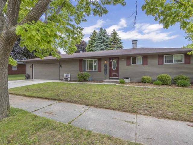 3924 S 22nd St, Sheboygan, WI 53081