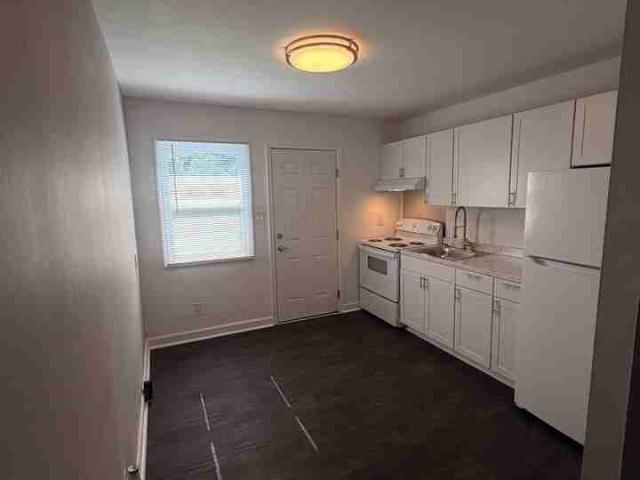3924 2 Bedroom Apartment for Rent at Conway Ave, Charlotte, NC 28209 Colonial Village