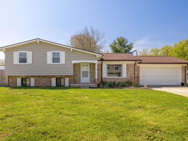 39259 N Blom Dr, Harrison Township, MI 48045