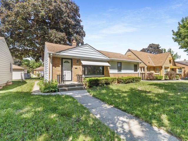3925 N 79th St, Milwaukee, WI 53222